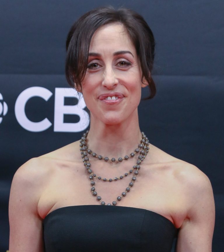 Catherine Reitman Lips: Why Are Netizens Going Crazy?